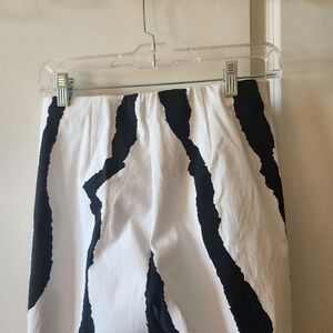 Insight | Pants & Jumpsuits | Chic Black And White Patterned Pants ...